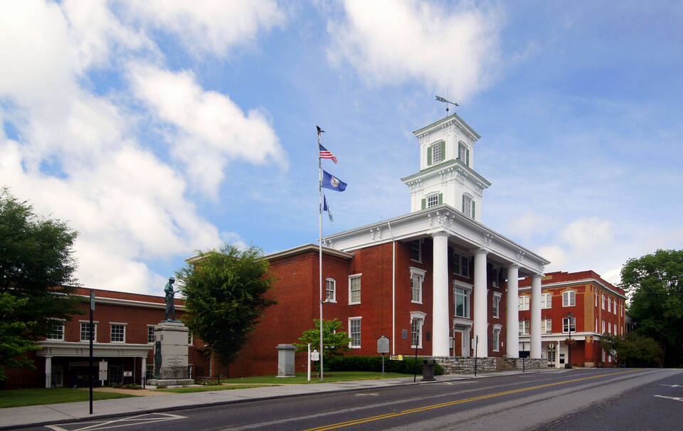 Stake.us and Drake Hit With Federal Class Action in Virginia